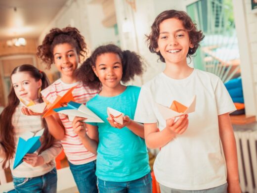 20 important social skills for kids (and how to teach them)