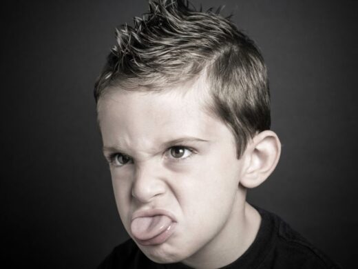 20 important social skills for kids (and how to teach them)