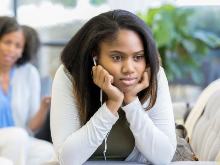 16 signs you're raising a spoiled teenager (& How to fix it)